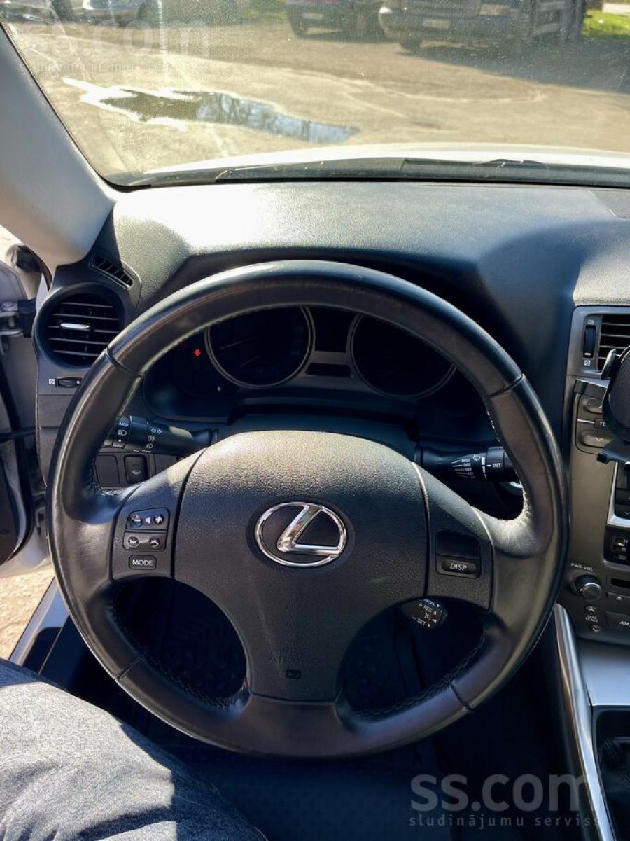Balts Lexus IS 2006 Rīga, ar dzinēja tilpumu 2.20 L un nobraukumu 324 tūkst. km par 3550 €, foto 15 vietnē AUTOMOTO.COM.LV