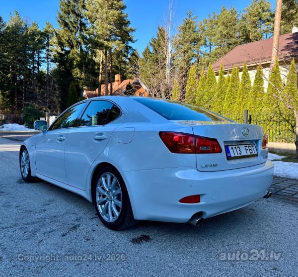 Balts Lexus IS 2006 Tallina, ar dzinēja tilpumu 2.50 L un nobraukumu 196 tūkst. km par 8990 €, foto 4 vietnē AUTOMOTO.COM.LV