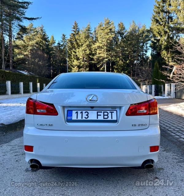 Balts Lexus IS 2006 Tallina, ar dzinēja tilpumu 2.50 L un nobraukumu 196 tūkst. km par 8990 €, foto 5 vietnē AUTOMOTO.COM.LV