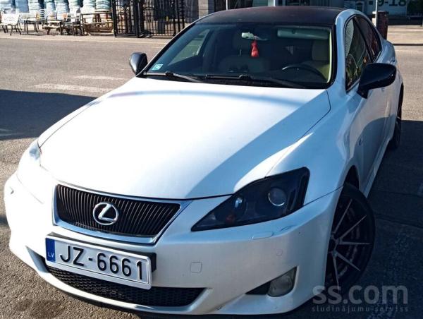 White Lexus IS 2006 in Daugavpils, with an engine capacity of 2.50 L and mileage of 0 thousand km for 3800 €, photo 1 on AUTOMOTO.COM.LV
