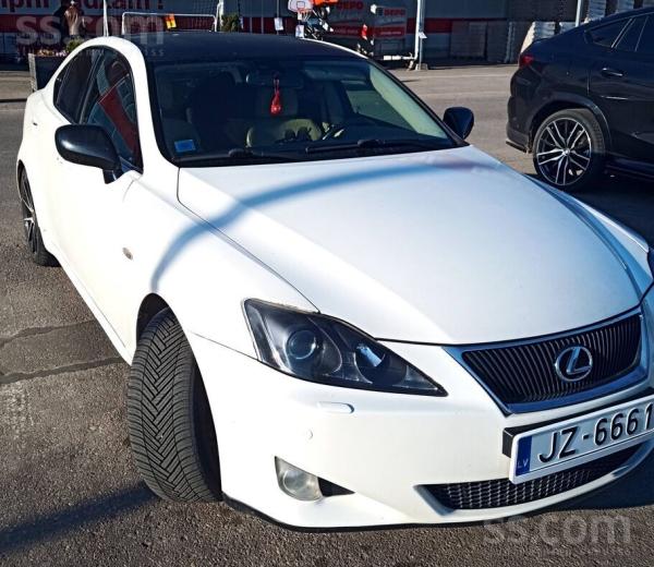 White Lexus IS 2006 in Daugavpils, with an engine capacity of 2.50 L and mileage of 0 thousand km for 3800 €, photo 3 on AUTOMOTO.COM.LV