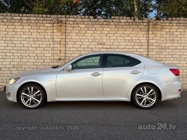 Balts Lexus IS 2006 Tallina, ar dzinēja tilpumu 2.50 L un nobraukumu 198 tūkst. km par 6990 €, foto 2 vietnē AUTOMOTO.COM.LV