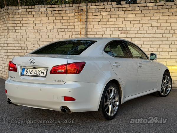 Balts Lexus IS 2006 Tallina, ar dzinēja tilpumu 2.50 L un nobraukumu 198 tūkst. km par 6990 €, foto 4 vietnē AUTOMOTO.COM.LV