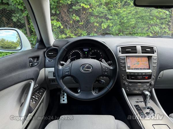 Balts Lexus IS 2006 Tallina, ar dzinēja tilpumu 2.50 L un nobraukumu 198 tūkst. km par 6990 €, foto 10 vietnē AUTOMOTO.COM.LV