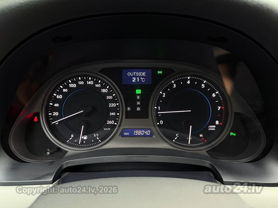 White Lexus IS 2006 in Tallinn, with an engine capacity of 2.50 L and mileage of 198 thousand km for 6990 €, photo 22 on AUTOMOTO.COM.LV