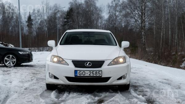Balts Lexus IS 2007 Tukums, ar dzinēja tilpumu 2.50 L un nobraukumu 286 tūkst. km par 4250 €, foto 4 vietnē AUTOMOTO.COM.LV