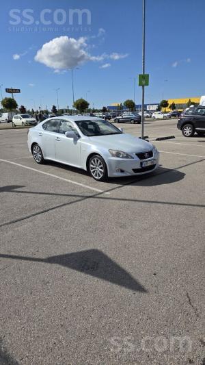 White Lexus IS 2007 in Riga, with an engine capacity of 2.50 L and mileage of 196 thousand km for 6000 €, photo 3 on AUTOMOTO.COM.LV