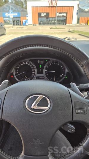 White Lexus IS 2007 in Riga, with an engine capacity of 2.50 L and mileage of 196 thousand km for 6000 €, photo 15 on AUTOMOTO.COM.LV