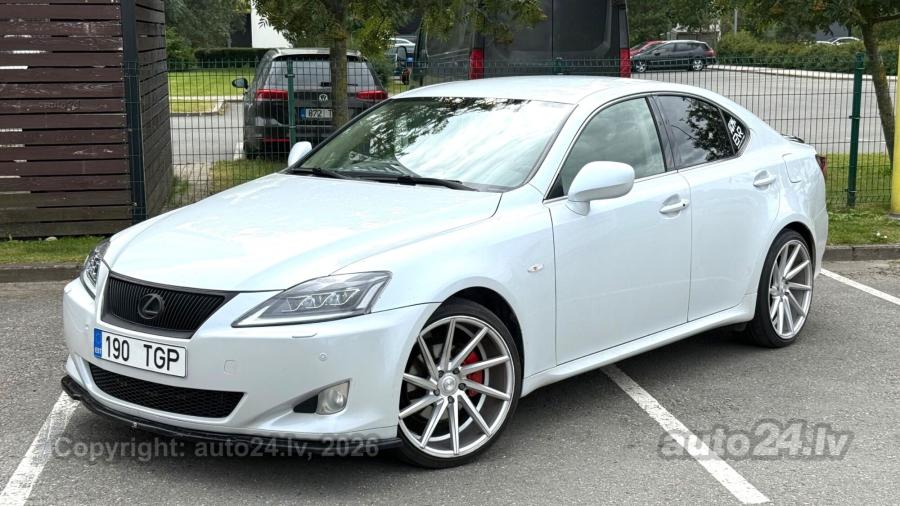 White Lexus IS 2007 in Tallinn, with an engine capacity of 2.20 L and mileage of 302 thousand km for 3599 €, photo 4 on AUTOMOTO.COM.LV