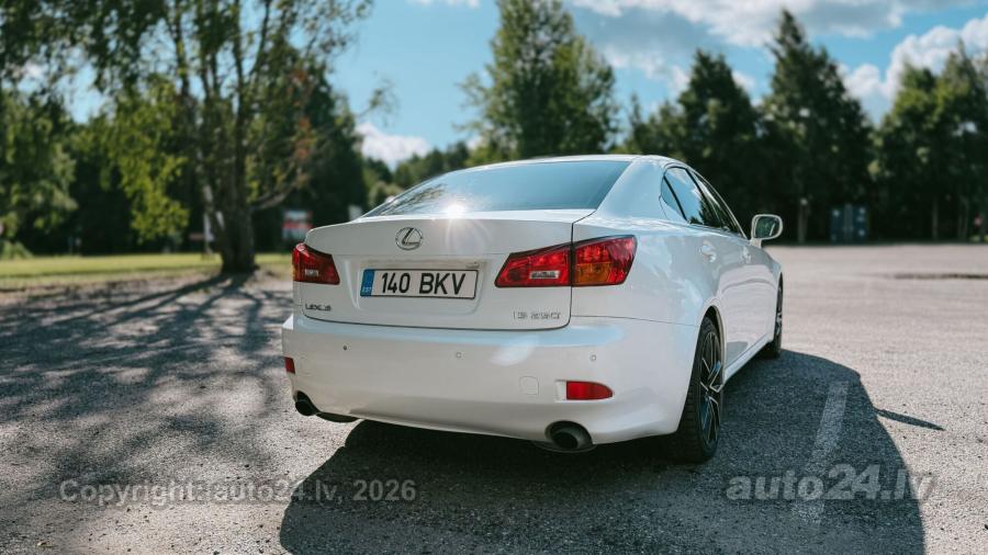 White Lexus IS 2007 in Tallinn, with an engine capacity of 2.50 L and mileage of 229 thousand km for 4500 €, photo 6 on AUTOMOTO.COM.LV