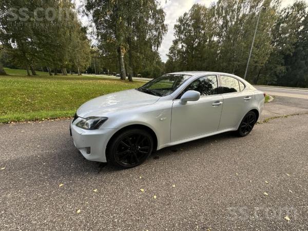 Lexus IS 2007 Limbaži vietnē Balts Lexus IS 2007 Limbaži, ar dzinēja tilpumu 2.20 L un nobraukumu 328 tūkst. km par 3000 €, foto 3 vietnē AUTOMOTO.COM.LV