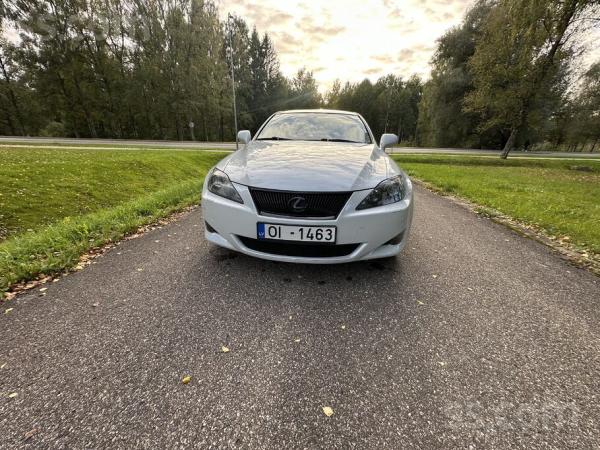 Lexus IS 2007 Limbaži vietnē Balts Lexus IS 2007 Limbaži, ar dzinēja tilpumu 2.20 L un nobraukumu 328 tūkst. km par 3000 €, foto 6 vietnē AUTOMOTO.COM.LV