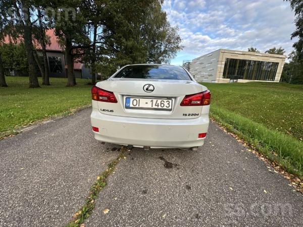 Lexus IS 2007 Limbaži vietnē Balts Lexus IS 2007 Limbaži, ar dzinēja tilpumu 2.20 L un nobraukumu 328 tūkst. km par 3000 €, foto 7 vietnē AUTOMOTO.COM.LV