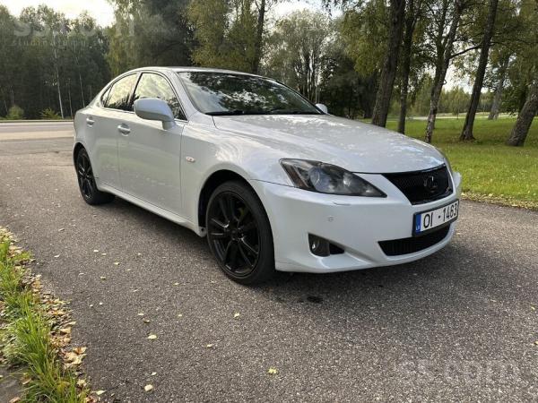 Lexus IS 2007 Limbaži vietnē Balts Lexus IS 2007 Limbaži, ar dzinēja tilpumu 2.20 L un nobraukumu 328 tūkst. km par 3000 €, foto 9 vietnē AUTOMOTO.COM.LV