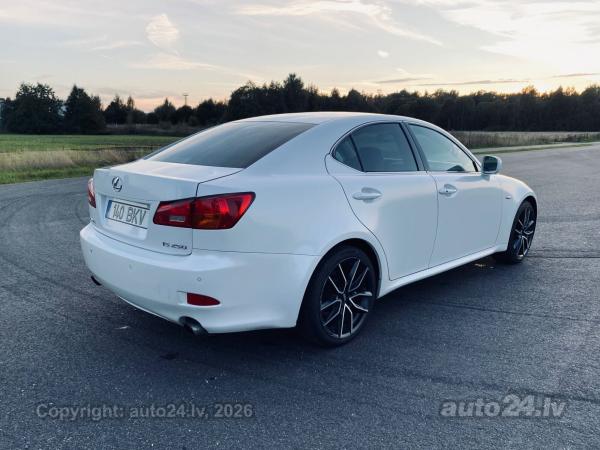 Balts Lexus IS 2007 Paide, ar dzinēja tilpumu 2.50 L un nobraukumu 230 tūkst. km par 4500 €, foto 5 vietnē AUTOMOTO.COM.LV