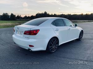 White Lexus IS 2007 in Paide, with an engine capacity of 2.50 L and mileage of 230 thousand km for 4500 €, photo 5 on AUTOMOTO.COM.LV