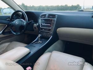 White Lexus IS 2007 in Paide, with an engine capacity of 2.50 L and mileage of 230 thousand km for 4500 €, photo 6 on AUTOMOTO.COM.LV