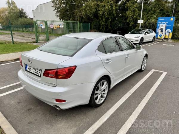Balts Lexus IS 2007 Rīga, ar dzinēja tilpumu 2.50 L un nobraukumu 194 tūkst. km par 4900 €, foto 3 vietnē AUTOMOTO.COM.LV