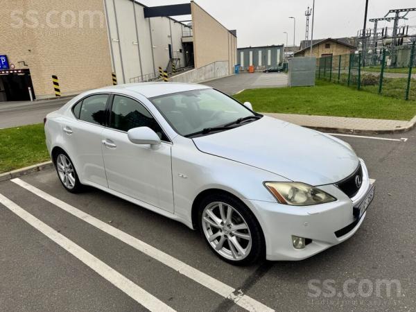 Balts Lexus IS 2007 Rīga, ar dzinēja tilpumu 2.50 L un nobraukumu 194 tūkst. km par 4900 €, foto 4 vietnē AUTOMOTO.COM.LV