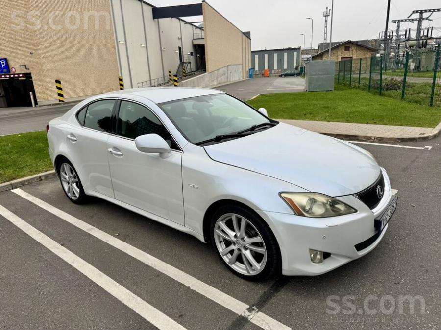Balts Lexus IS 2007 Rīga, ar dzinēja tilpumu 2.50 L un nobraukumu 194 tūkst. km par 4900 €, foto 4 vietnē AUTOMOTO.COM.LV