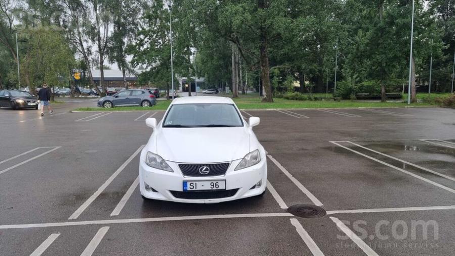 Balts Lexus IS 2008 Rīga, ar dzinēja tilpumu 2.20 L un nobraukumu 307 tūkst. km par 3500 €, foto 7 vietnē AUTOMOTO.COM.LV
