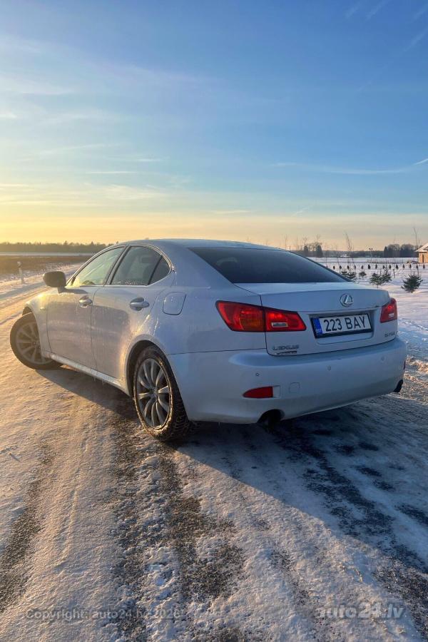 White Lexus IS 2008 in Tartu, with an engine capacity of 2.50 L and mileage of 320 thousand km for 4800 €, photo 4 on AUTOMOTO.COM.LV