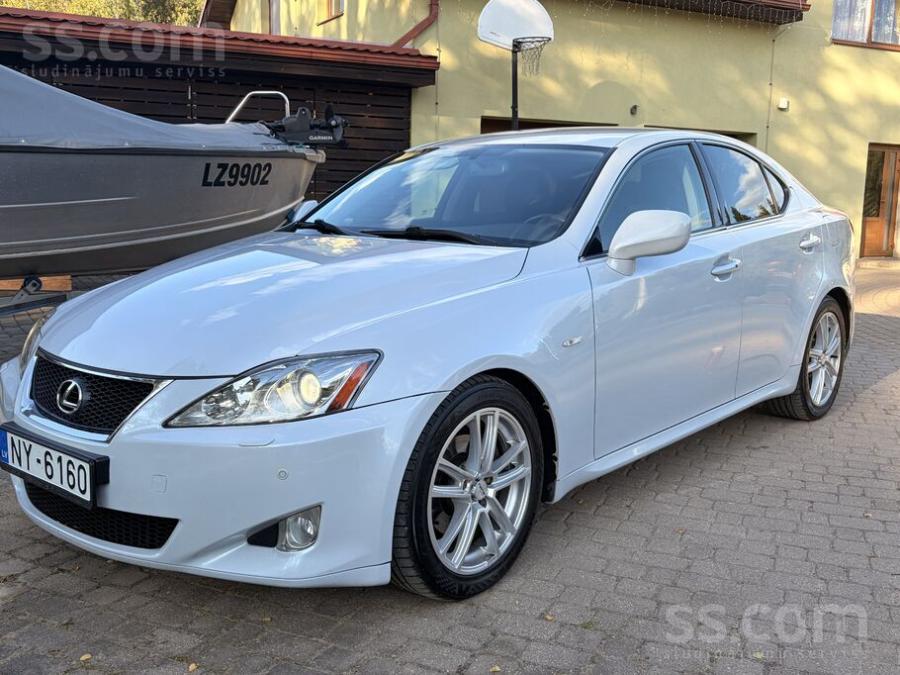Balts Lexus IS 2008 Rīga, ar dzinēja tilpumu 2.50 L un nobraukumu 169 tūkst. km par 4600 €, foto 4 vietnē AUTOMOTO.COM.LV