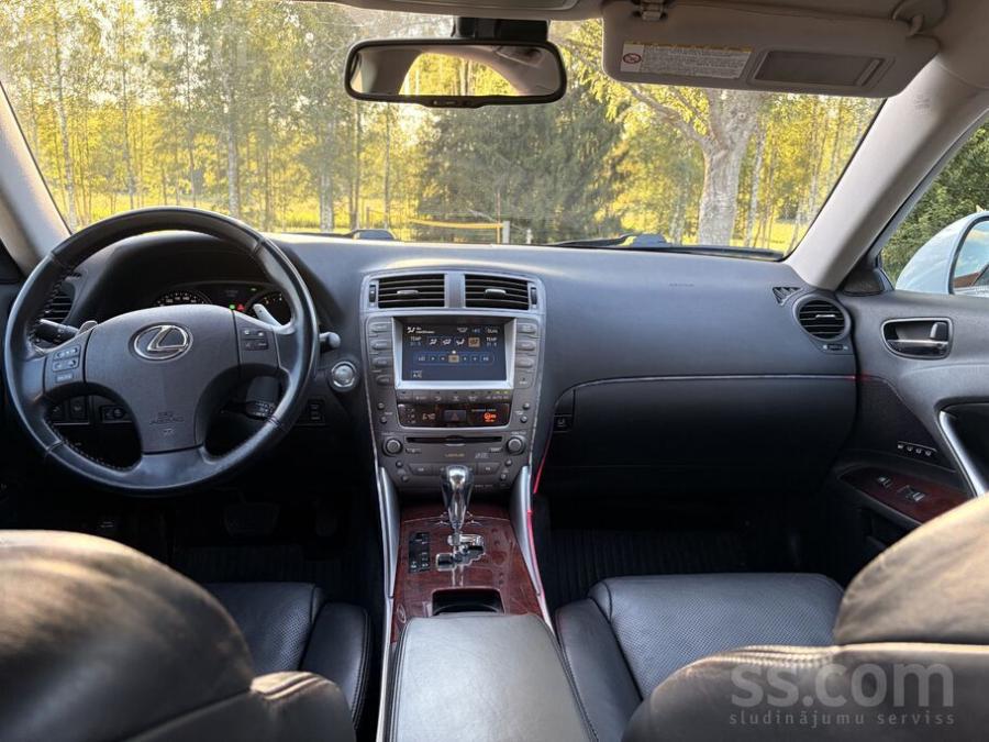 Balts Lexus IS 2008 Rīga, ar dzinēja tilpumu 2.50 L un nobraukumu 169 tūkst. km par 4600 €, foto 15 vietnē AUTOMOTO.COM.LV