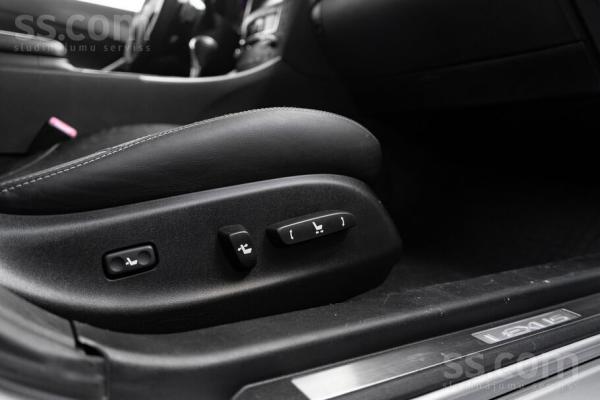 Balts Lexus IS 2009 Rīga, ar dzinēja tilpumu 2.50 L un nobraukumu 225 tūkst. km par 5200 €, foto 7 vietnē AUTOMOTO.COM.LV