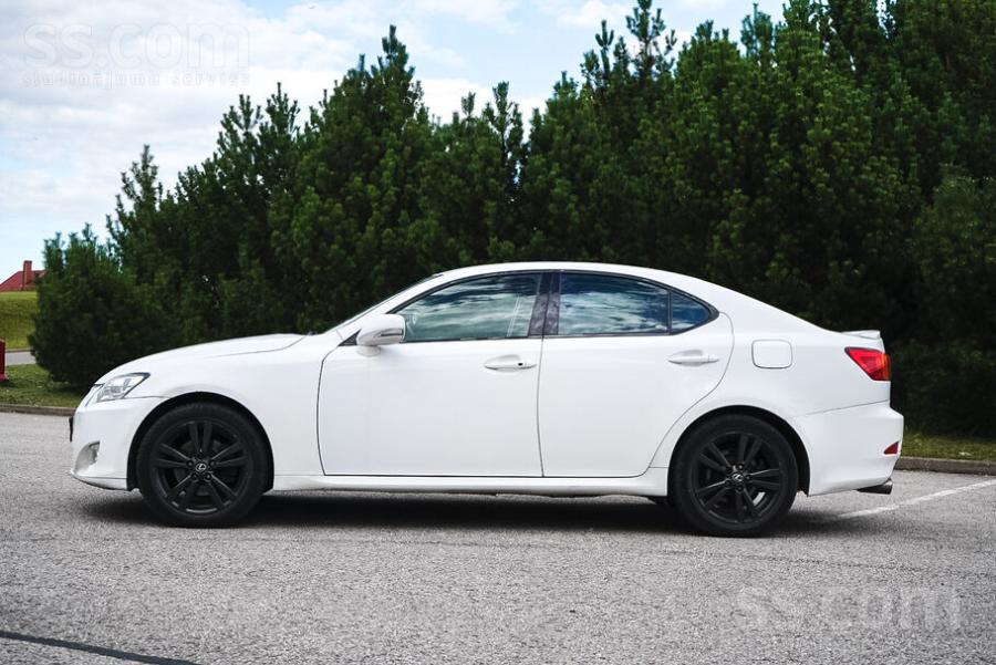 Balts Lexus IS 2009 Rīga, ar dzinēja tilpumu 2.20 L un nobraukumu 167 tūkst. km par 2100 €, foto 3 vietnē AUTOMOTO.COM.LV