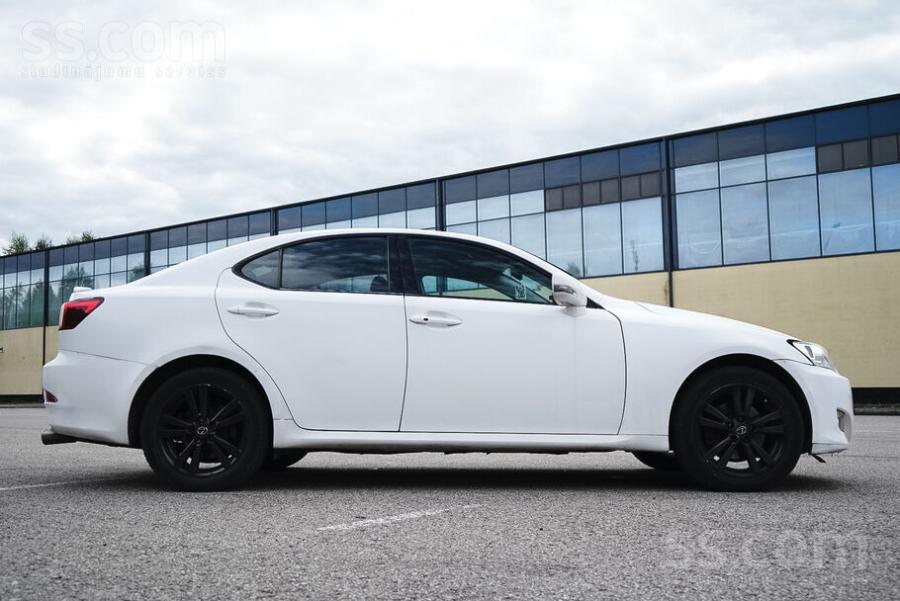 Balts Lexus IS 2009 Rīga, ar dzinēja tilpumu 2.20 L un nobraukumu 167 tūkst. km par 2100 €, foto 6 vietnē AUTOMOTO.COM.LV