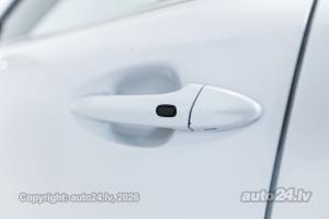 White Lexus IS 2010 in Tallinn, with an engine capacity of 2.50 L and mileage of 160 thousand km for 8290 €, photo 12 on AUTOMOTO.COM.LV