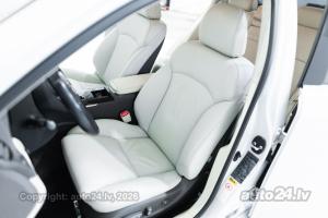 White Lexus IS 2010 in Tallinn, with an engine capacity of 2.50 L and mileage of 160 thousand km for 8290 €, photo 15 on AUTOMOTO.COM.LV