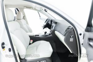 White Lexus IS 2010 in Tallinn, with an engine capacity of 2.50 L and mileage of 160 thousand km for 8290 €, photo 17 on AUTOMOTO.COM.LV