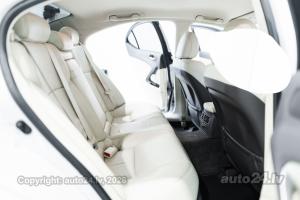White Lexus IS 2010 in Tallinn, with an engine capacity of 2.50 L and mileage of 160 thousand km for 8290 €, photo 19 on AUTOMOTO.COM.LV