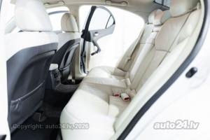 White Lexus IS 2010 in Tallinn, with an engine capacity of 2.50 L and mileage of 160 thousand km for 8290 €, photo 20 on AUTOMOTO.COM.LV