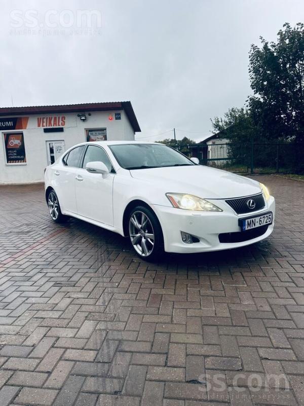 Balts Lexus IS 2010 Rēzekne, ar dzinēja tilpumu 2.20 L un nobraukumu 199 tūkst. km par 6100 €, foto 7 vietnē AUTOMOTO.COM.LV