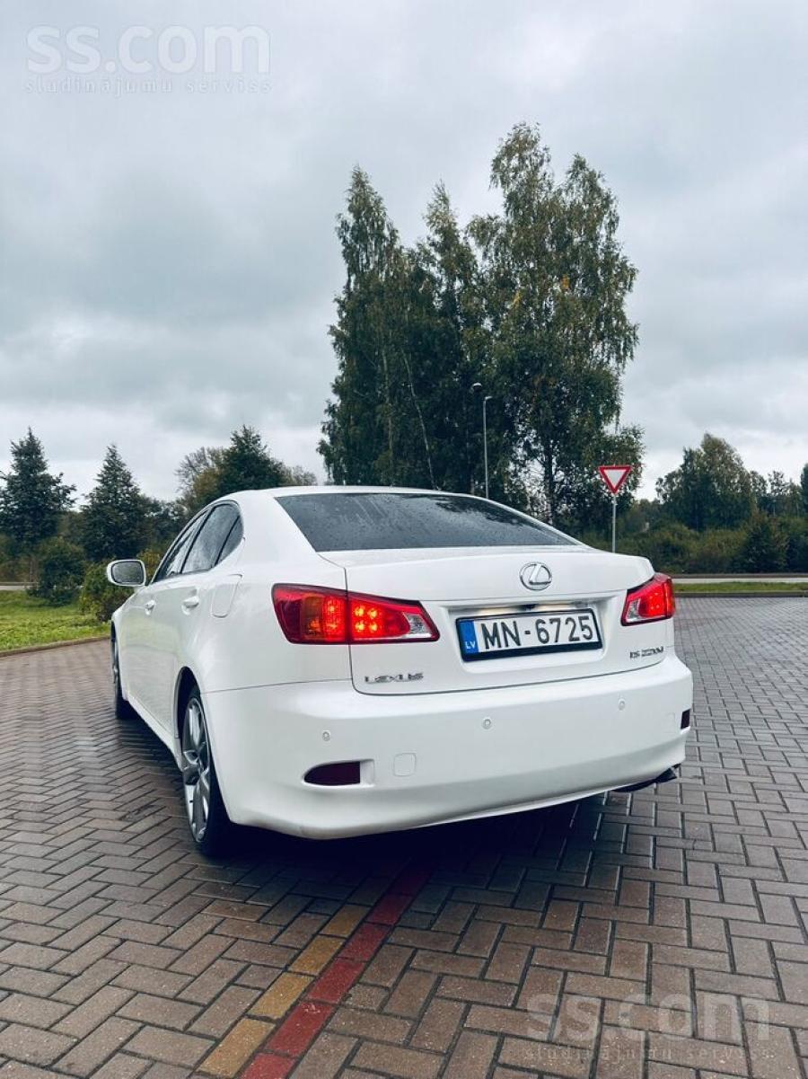 Balts Lexus IS 2010 Rēzekne, ar dzinēja tilpumu 2.20 L un nobraukumu 199 tūkst. km par 6100 €, foto 8 vietnē AUTOMOTO.COM.LV