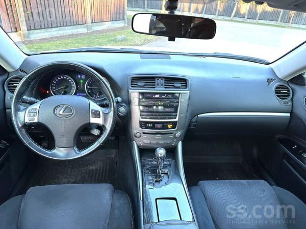Balts Lexus IS 2012 Rīga, ar dzinēja tilpumu 2.50 L un nobraukumu 208 tūkst. km par 7750 €, foto 8 vietnē AUTOMOTO.COM.LV