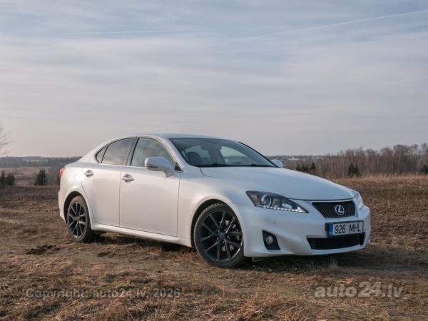 Balts Lexus IS 2012 Tartu, ar dzinēja tilpumu 2.50 L un nobraukumu 185 tūkst. km par 9900 €, foto 1 vietnē AUTOMOTO.COM.LV