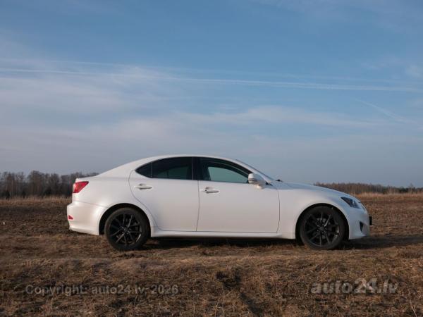 Balts Lexus IS 2012 Tartu, ar dzinēja tilpumu 2.50 L un nobraukumu 185 tūkst. km par 9900 €, foto 2 vietnē AUTOMOTO.COM.LV