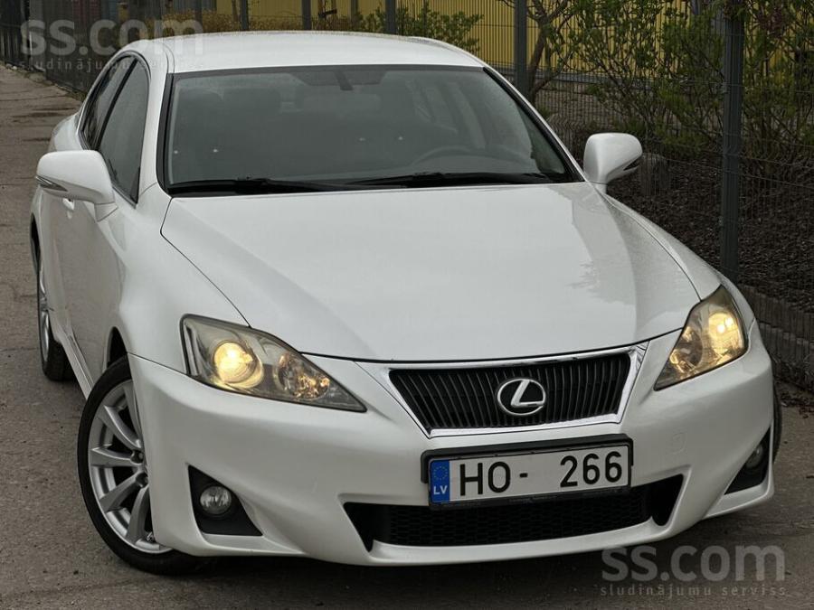 Balts Lexus IS 2012 Rīga, ar dzinēja tilpumu 2.50 L un nobraukumu 208 tūkst. km par 7100 €, foto 4 vietnē AUTOMOTO.COM.LV