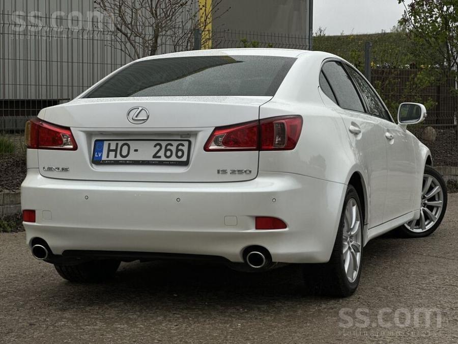 Balts Lexus IS 2012 Rīga, ar dzinēja tilpumu 2.50 L un nobraukumu 208 tūkst. km par 7100 €, foto 6 vietnē AUTOMOTO.COM.LV