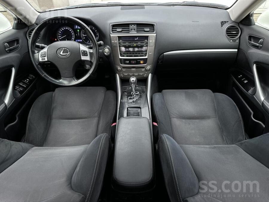 Balts Lexus IS 2012 Rīga, ar dzinēja tilpumu 2.50 L un nobraukumu 208 tūkst. km par 7100 €, foto 18 vietnē AUTOMOTO.COM.LV
