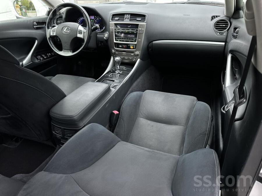 Balts Lexus IS 2012 Rīga, ar dzinēja tilpumu 2.50 L un nobraukumu 208 tūkst. km par 7100 €, foto 20 vietnē AUTOMOTO.COM.LV
