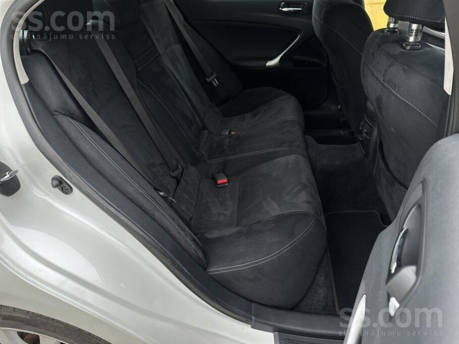 Balts Lexus IS 2012 Rīga, ar dzinēja tilpumu 2.50 L un nobraukumu 208 tūkst. km par 7100 €, foto 25 vietnē AUTOMOTO.COM.LV