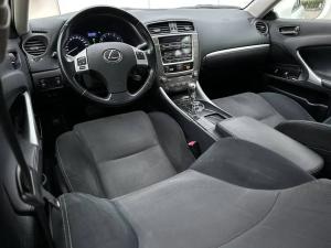 White Lexus IS 2012 in Riga, with an engine capacity of 2.50 L and mileage of 208 thousand km for 7100 €, photo 14 on AUTOMOTO.COM.LV