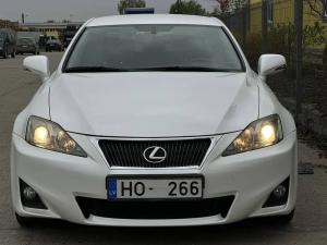 White Lexus IS 2012 in Riga, with an engine capacity of 2.50 L and mileage of 208 thousand km for 7100 €, photo 31 on AUTOMOTO.COM.LV