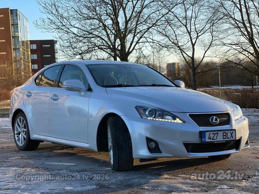 White Lexus IS 2012 in Tallinn, with an engine capacity of 2.50 L and mileage of 251 thousand km for 6999 €, photo 1 on AUTOMOTO.COM.LV