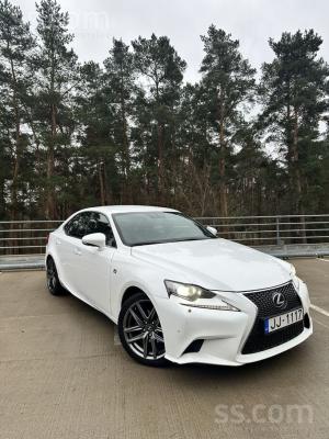 White Lexus IS 2013 in Riga, with an engine capacity of 2.50 L and mileage of 273 thousand km for 12900 €, photo 2 on AUTOMOTO.COM.LV